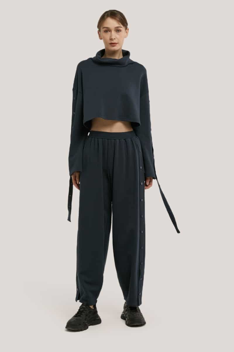 Monochrome Outfit Ideas & Style Tips, According to Stylists