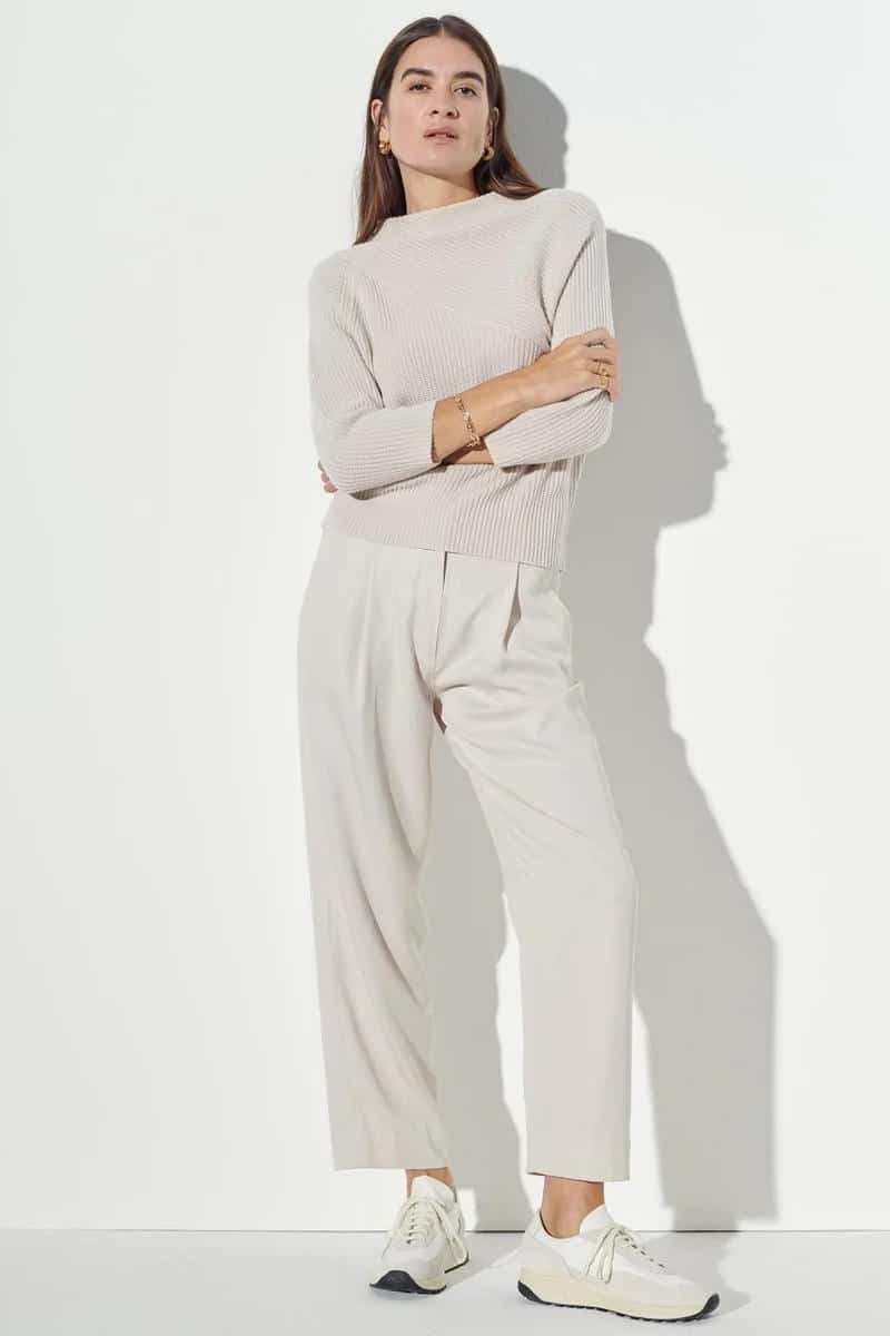 Monochrome Outfit Ideas & Style Tips, According to Stylists